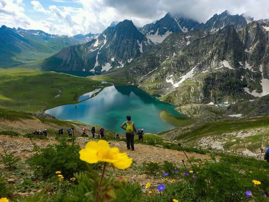 Kashmir Alpine Lakes Trek - 50+ Amazing Alpine lakes of Kashmir.